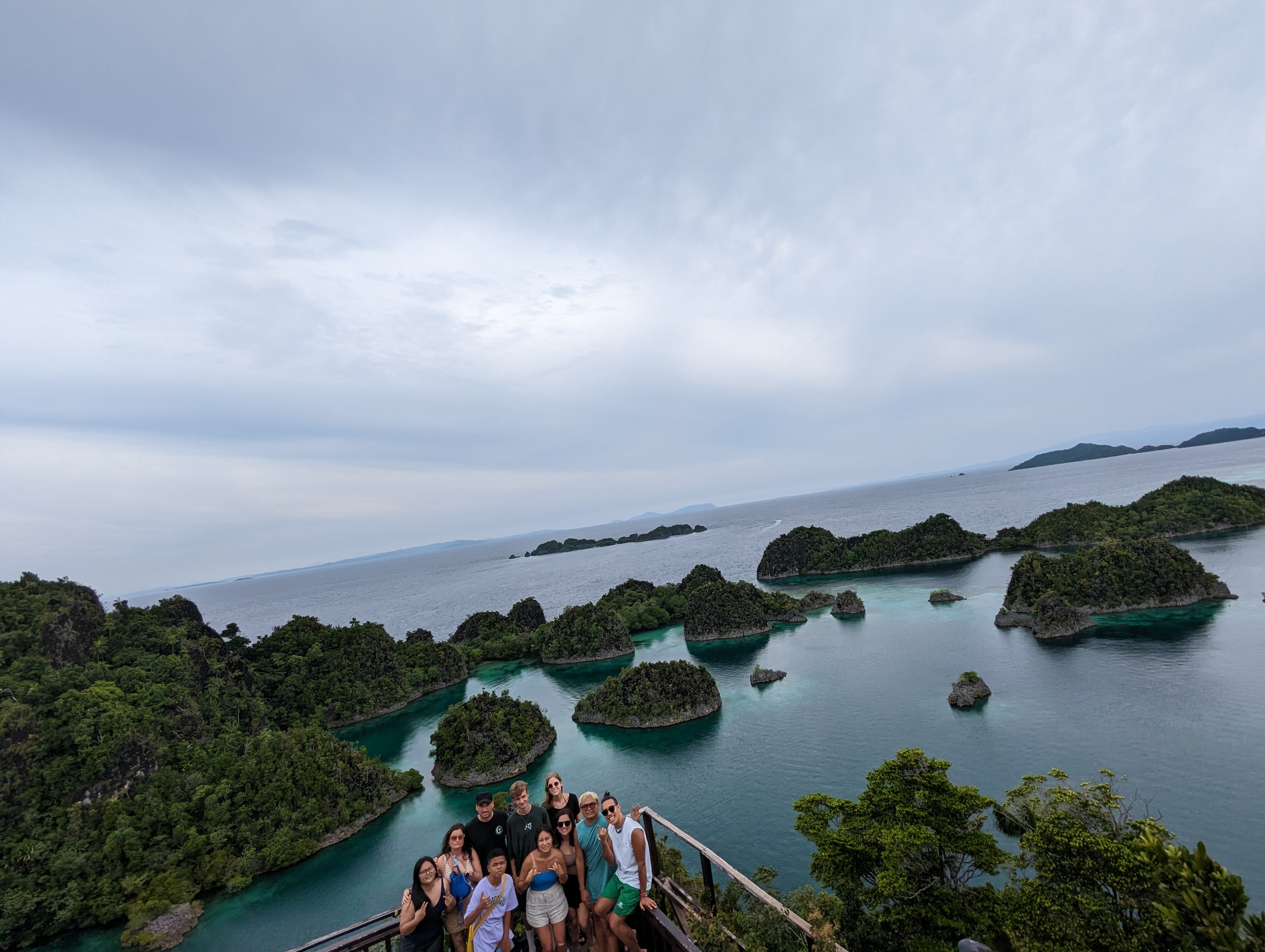Book Explore Raja Ampat 7 days